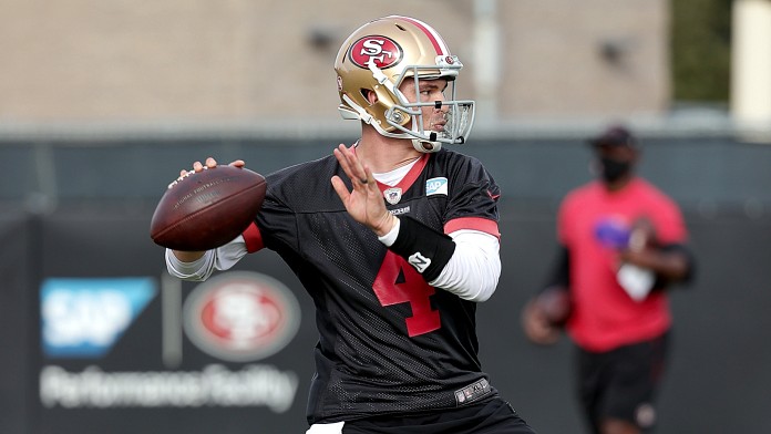 49ers work out two tight ends as Ross Dwelley deals with a foot injury ...