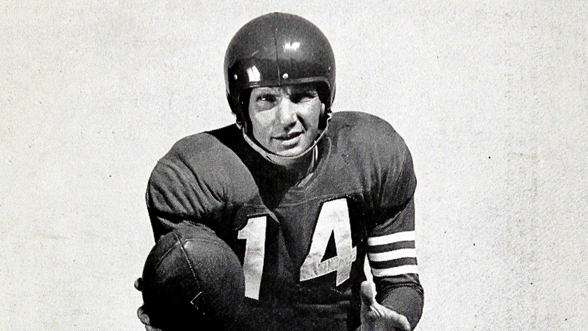 Former 49ers QB and Hall of Famer Y.A. Tittle passes away at age 90 ...